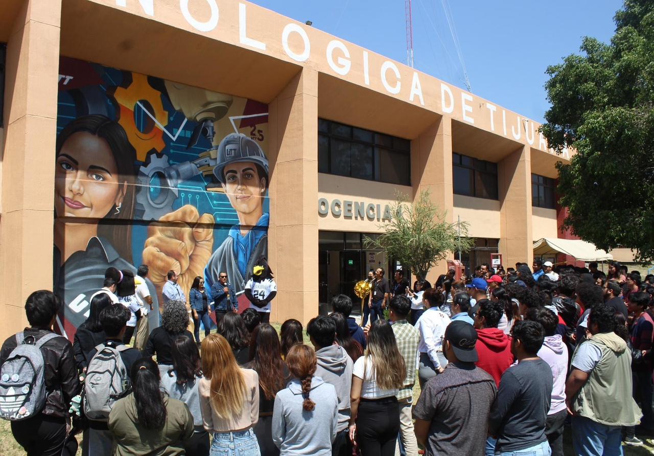 DEVELA UTT MURAL DEDICADO A SUS ESTUDIANTES Y EGRESADOS – Universidad ...